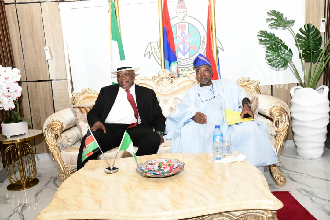 Former President of Kenya Delivers Inaugural Lecture for Course 33 ...